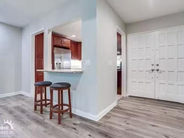 Modern 2Bdm 2Ba Home with Golf Course View. Apartments in Fa.