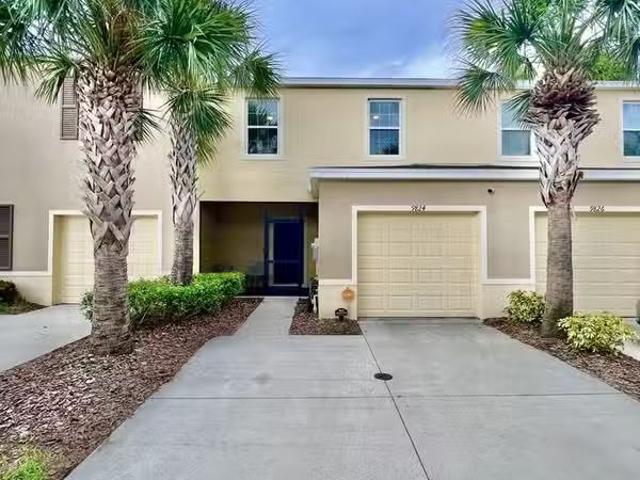 Modern 3/2.5 Townhome in Gibsonton with Luxury Features 9824.