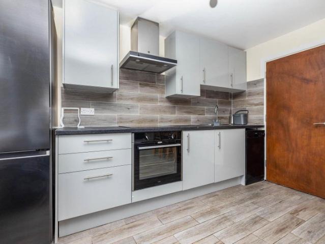 Modern 4 Bedroom Apartment Gated Bermondsey