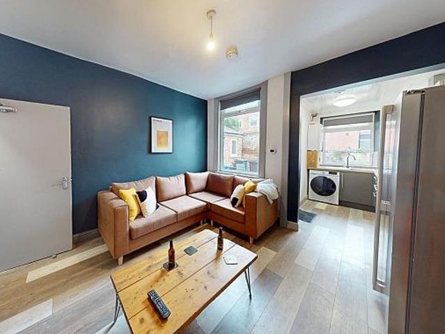 Modern 5 Bedroom Home on Ecclesall Road – Perfect for Students & Sharers