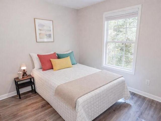 Modern & Cozy Atlanta Home | Fully Furnished, Secure, and Convenient | Free Wi Fi, Monthly Cleanings, and Close to Groceries & Dining