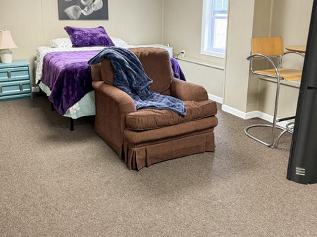 Modern & cozy Conyers Home with TV's and Private Bathrooms in every room! High speed AT&T Fibernet included