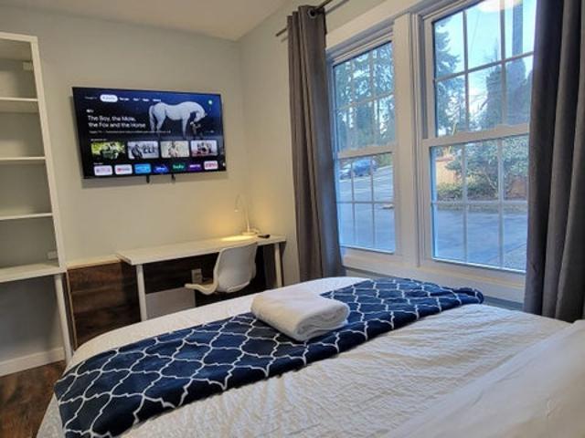 Modern Co_Living House in Shoreline