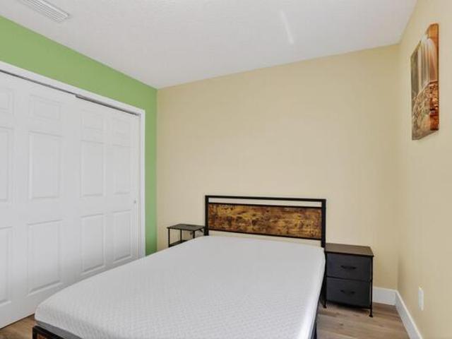 Modern Co Living in Orlando | Free Utilities & Fast Wi Fi | Close to Transit, Shopping, & More! | Security System |Secure, Private Furnished Rooms | Private Parking