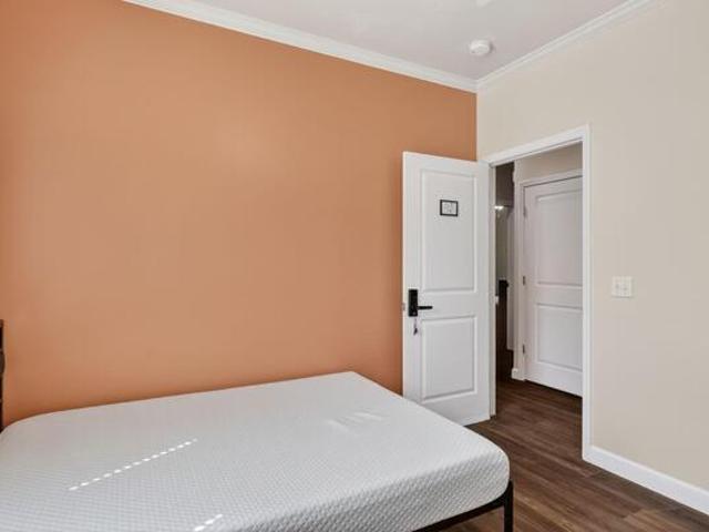 Modern Co Living in St. Pete | Free Utilities & Fast Wi Fi | Close to Transit, Shopping, & More! | Security System |Secure, Private Furnished Rooms | Private Parking
