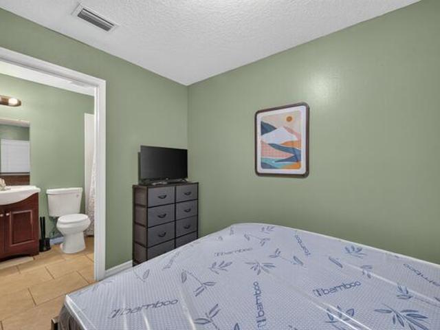 Modern Co Living in Tampa | Free Utilities & Fast Wi Fi | Close to Transit