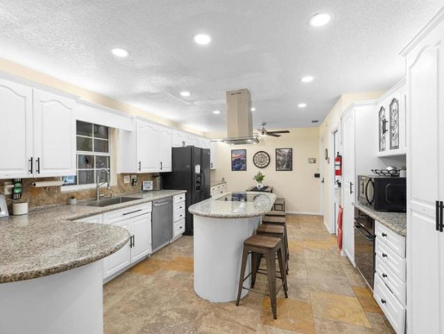 Modern Coliving in East Orlando. Private Rooms w