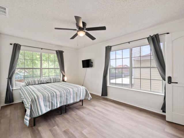 Modern CoLiving in Kyle! Furnished Rooms | All B