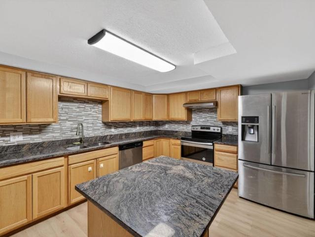 Modern CoLiving in Tampa | Free Utilities & ️Fas
