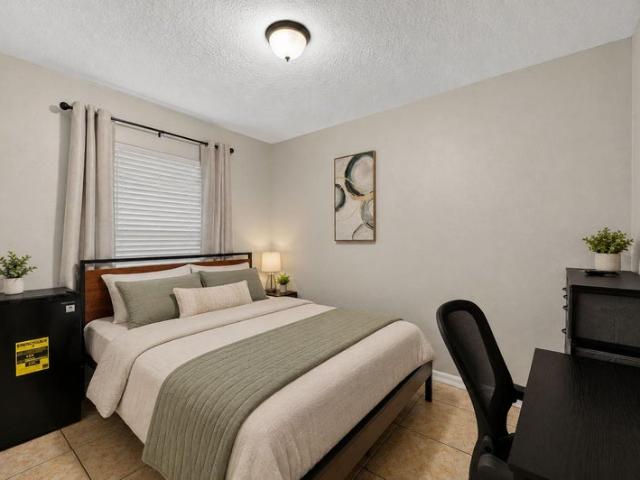 Modern CoLiving in Tampa | Free Utilities & ️Fas