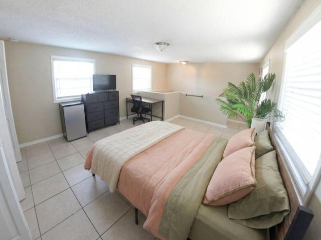 Modern CoLiving in Tampa | Free Utilities & ️Fas
