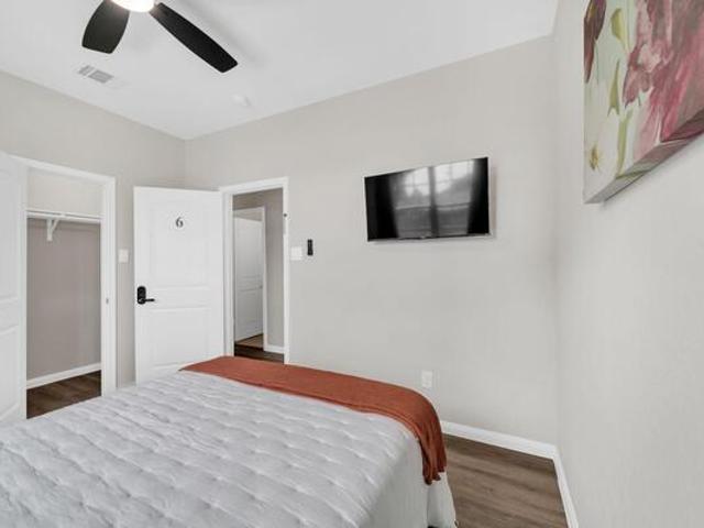 Modern CoLiving Oasis | Private Rooms with Bath, TV, Desk, A+ Host Support!