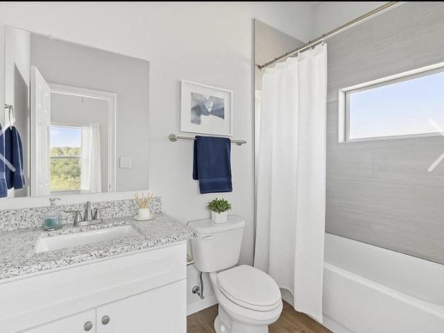 Modern Comfort Living | Fully Furnished Shared Hom