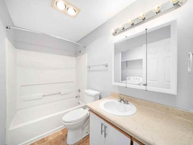 Modern Comfort Meets East Portland Charm 2 Bedroom Apartment for Rent at 14302 E Burnside St, Portland, OR 97233 Hazelwood