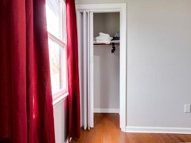 Modern Comfort Minutes away from VCU and Richmond City!