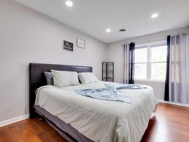 Modern Comfort Minutes away from VCU and Richmond