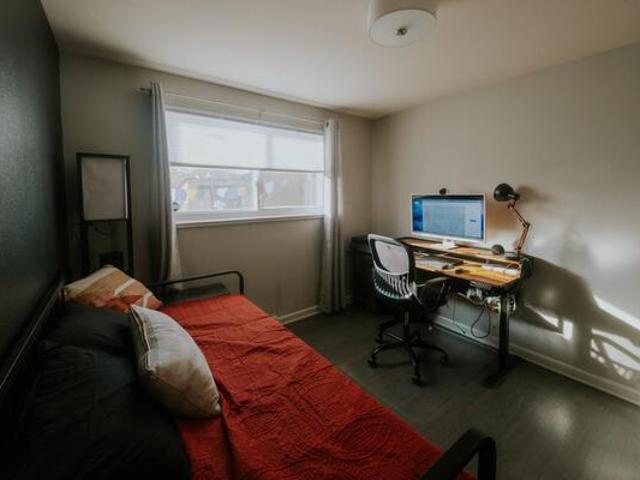 Modern & comfortable West Denver home with Hot Tub/Sauna/Cold Plunge