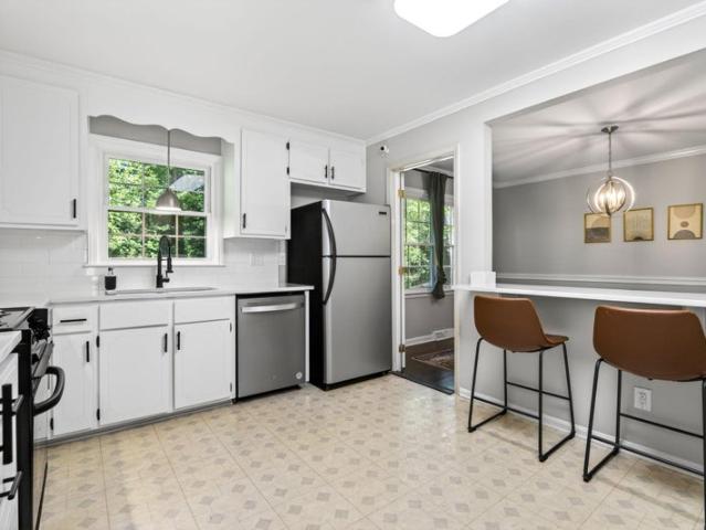 Modern & Comfy Charlotte Home | Furnished, Secure