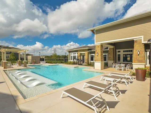 Modern Contemporary Apartments — Rooftop Terrace — 2BR/2BA