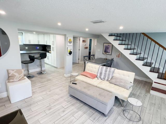 Modern and comfy home centrally located to shops
