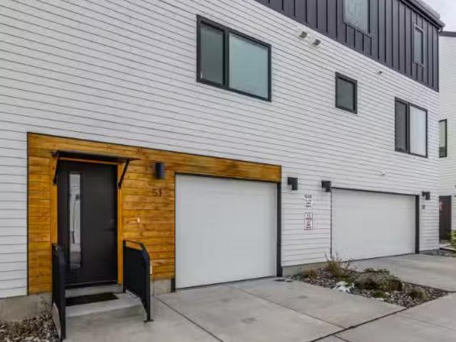 Modern and Furnished Condo 562 Enterprise Blvd #51