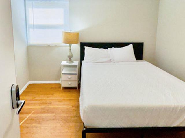 Modern Airbnb Quality Retreat in Durham Designer Furnished Rooms | Utilities + WiFi Included | Top Rated Local Host