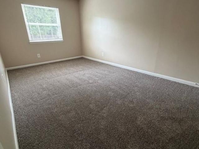 Modern Apartments Minutes from Plaza Midwood in Gated Community with Renovated Units Available 1 Bedroom Apartment for Rent at 7113 Village Green Dr, Charlotte, NC 28215 Oak Forest