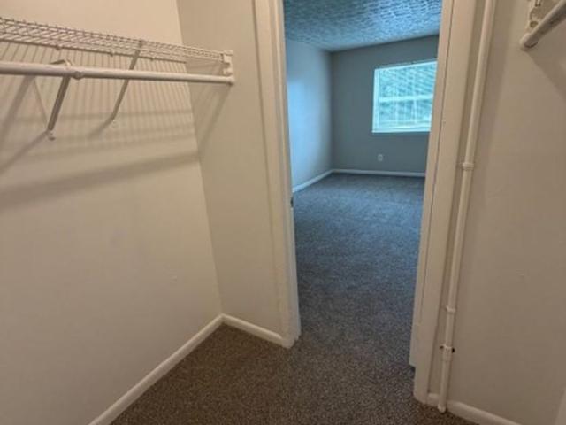 Modern Apartments Minutes from Plaza Midwood in Gated Community with Renovated Units Available 2 Bedroom Apartment for Rent at 7113 Village Green Dr, Charlotte, NC 28215 Oak Forest
