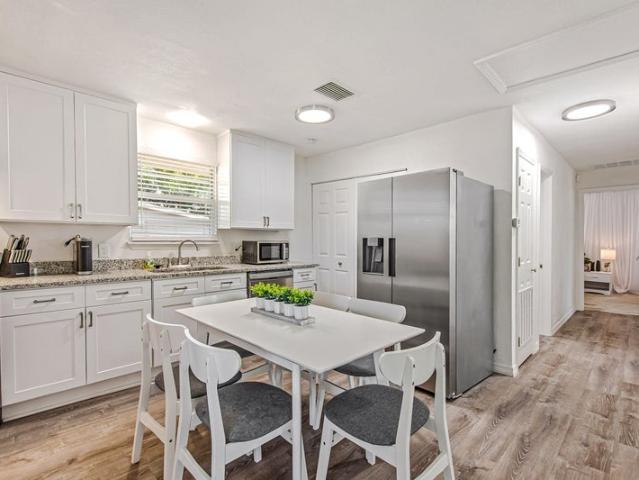 Modern Apollo Beach Home | 2 Min drive to Transit