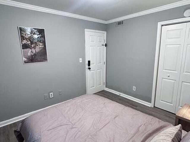 Modern ATL Room for Rent Fast WiFi Upgraded Unit by Park & Greenway Trail ‍ Grove Park