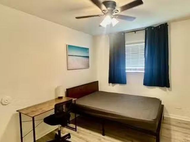 Modern & beautiful Houston House with Dining area id. 4501