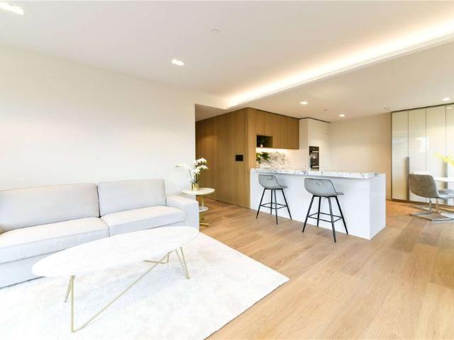 Modern, beautifully furnished, 1 bedroom apartment. Access to fantastic leisure facilities and close to Waterloo Station