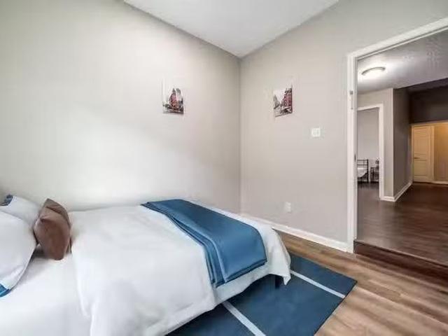Modern & beautifully renovated home In Houston fully furnished.