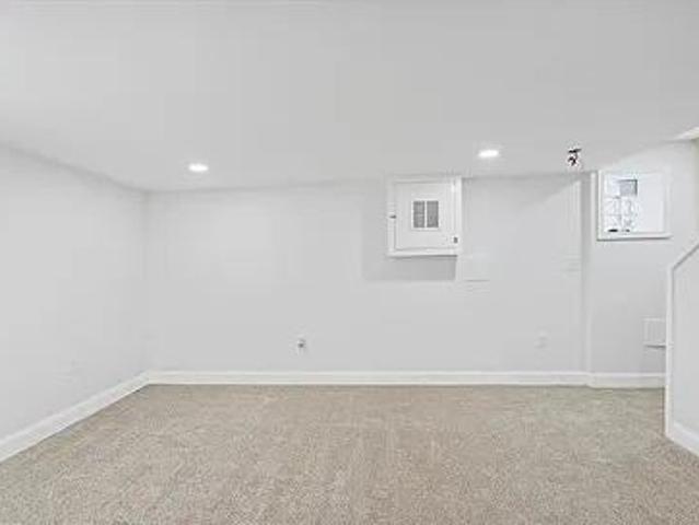 Modern _Bedroom Basement Apartment_Walk to Good Sa