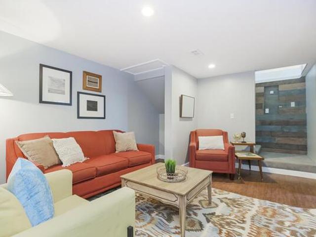 Modern Blue Springs gem with a stylish chef’s kitchen