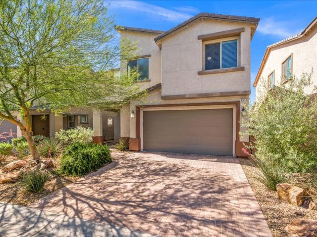 Modern Gated 3 Bedroom Retreat with Loft & Entertainer’s Backyard