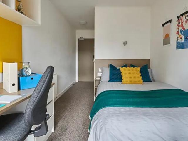 Modern, Double Room Student Accomodation ensuite