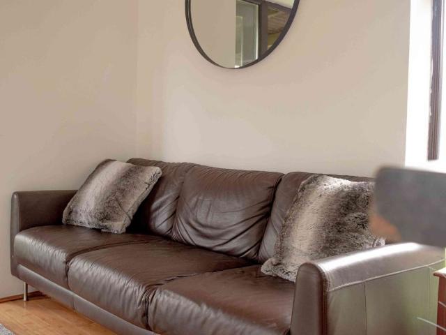 Modern double rooms in Brentford Room 4