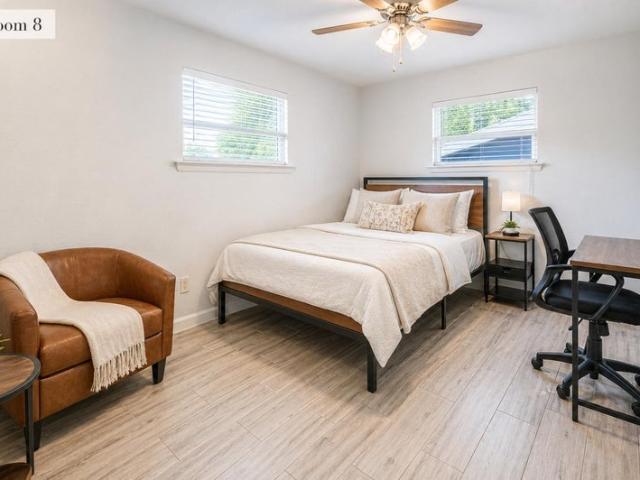 Modern Dallas Living: Premium Suites with Dedicat