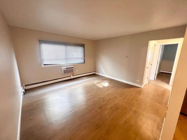 Modern Farwell Ave Apartments 1 Bedroom Apartment for Rent at 2019 N Farwell Ave, Milwaukee, WI 53202 Lower East Side