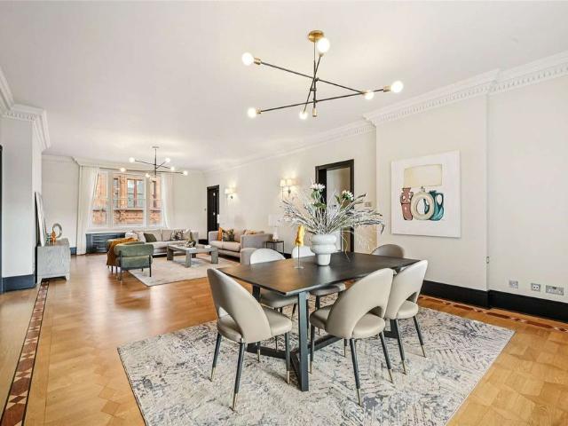 Modern Five Bedroom Luxury in the Heart of Knightsbridge