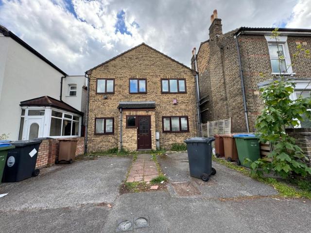 Modern first floor two bedroom apartment