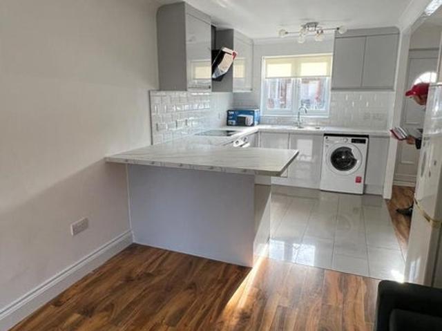 Modern Flat in Ladywell 12 min to London bridge