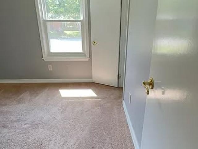 Modern Furnished Apartment – Private Bath & All Ut