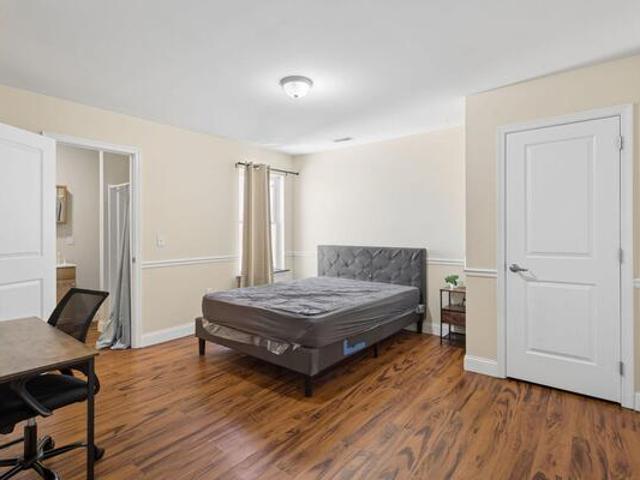 Modern Furnished CoLiving in North Philly | Smart TV • Fast Wi‑Fi •