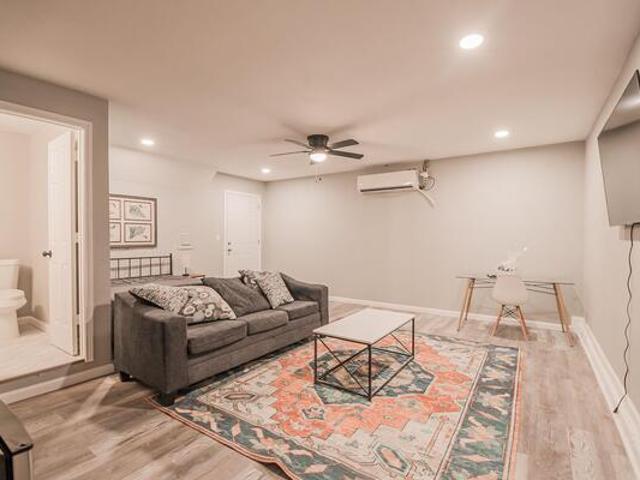 Modern Spacious Rooms Elite level kitchen Amazing Location