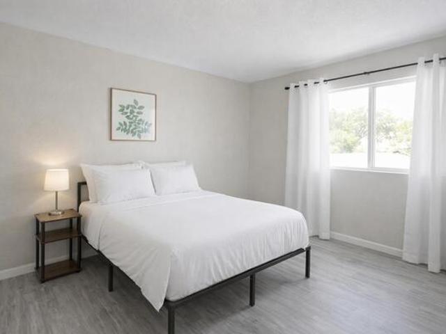 Modern Home In North Phoenix – Furnished Rooms, Fast WiFi & Near Scottsdale and Paradise Valley!