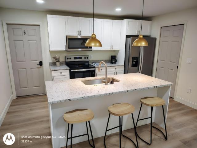 Modern home Oasis Near I BrandNew, Spacious & M