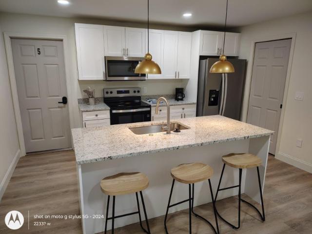 Modern home Oasis Near I BrandNew, Spacious & M