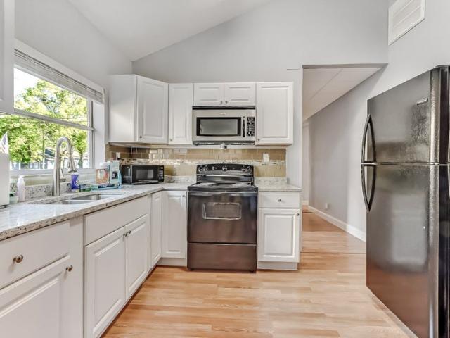 modern home on West 22nd – granite counters & eas